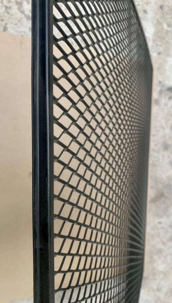 Metal Mesh Ceiling Panels – Signature wall